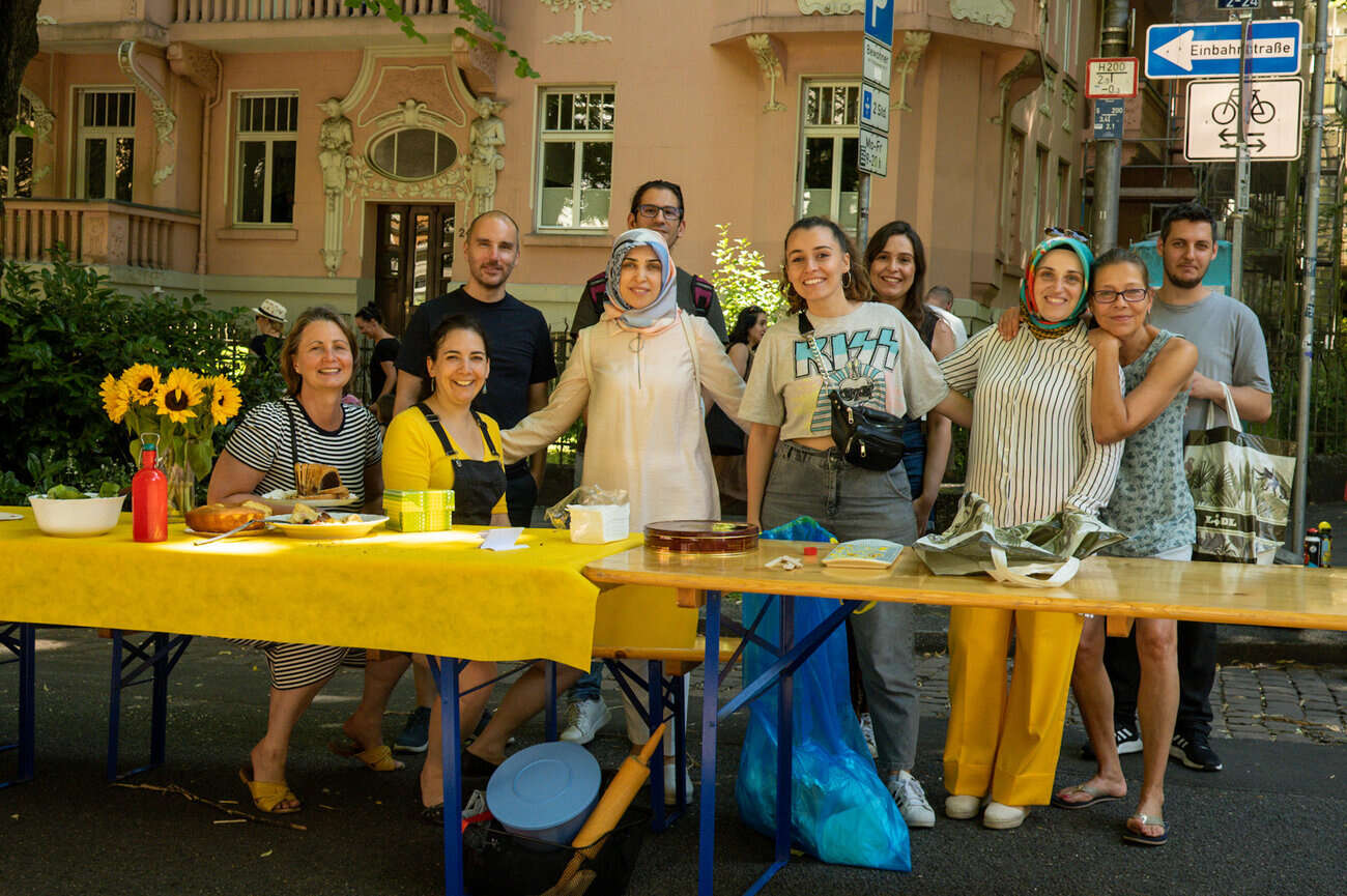 Über den Tellerrand Wiesbaden e.V. - Organization and planning of ...